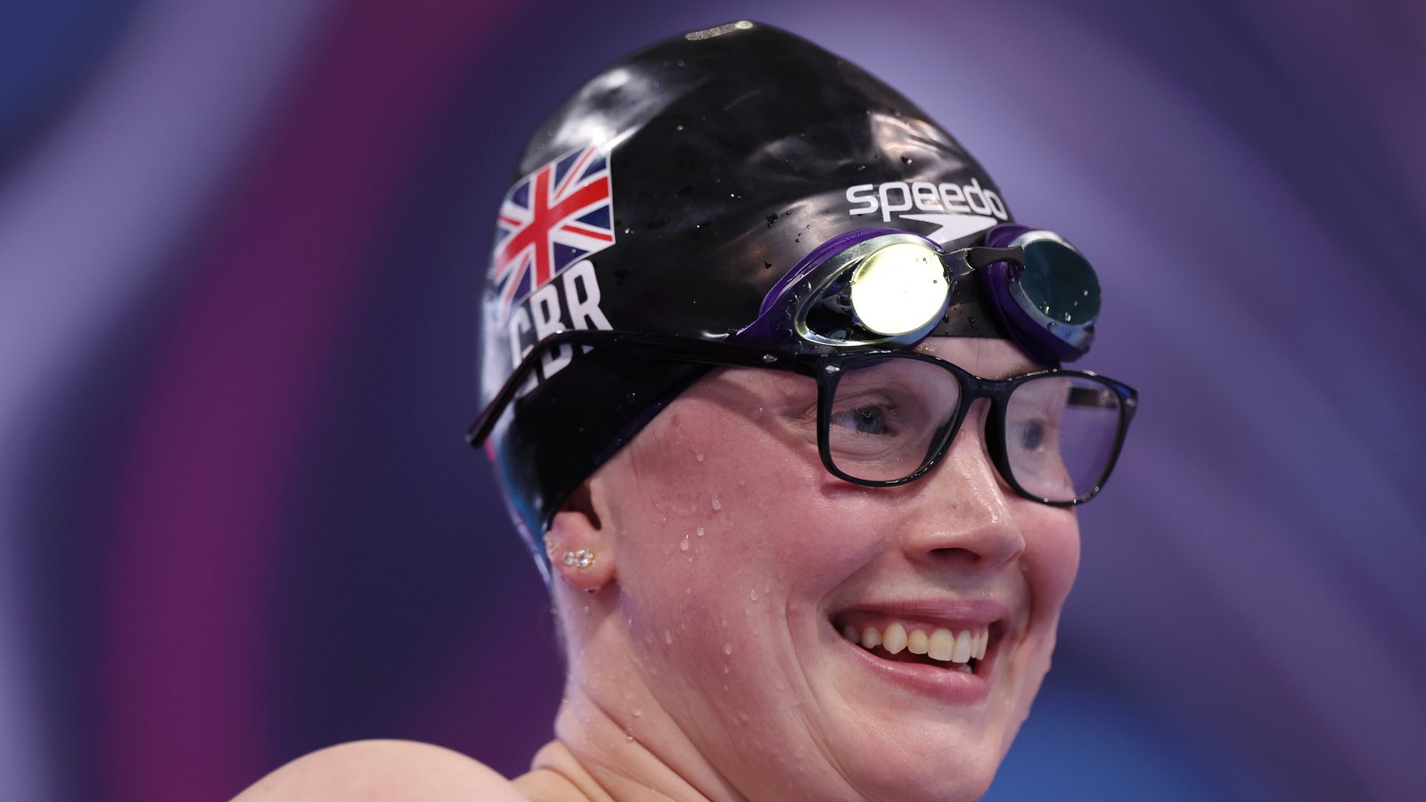 Friday finals serve up tight finishes in London | Swimming News ...