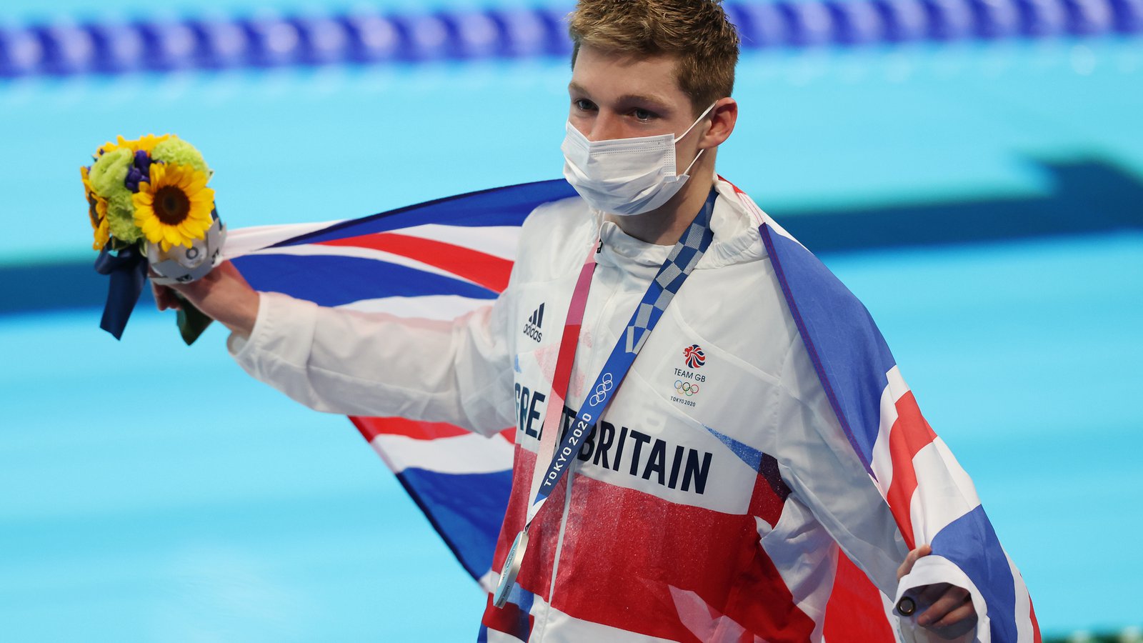 History maker Scott secures fifth Olympic medal | Swimming News ...