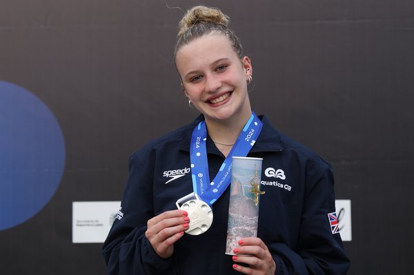Bond delivers World Junior diving medal double | Diving News | Aquatics GB