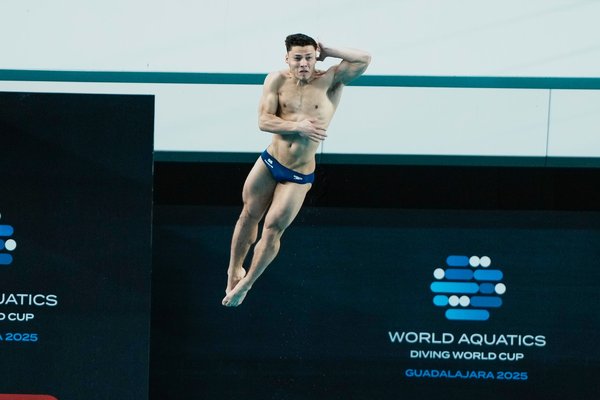 Houlden dives to glorious World Cup gold in Canada | Diving News ...
