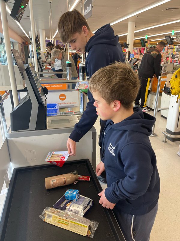 Para camp cohort work on stroke development | Para-Swimming News ...