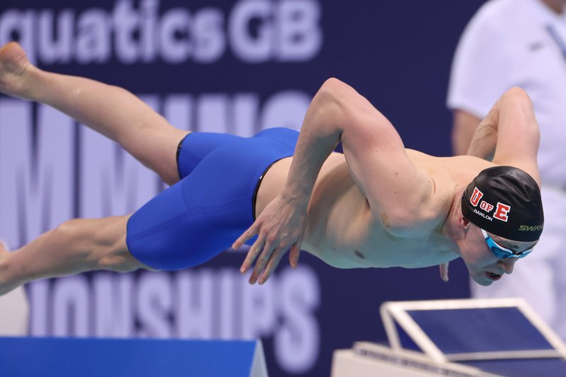 Richards rockets to stunning freestyle title on big night | Swimming ...