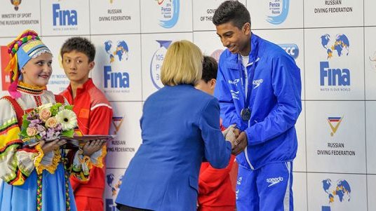 Kothari wins World Junior bronze | Aquatics GB